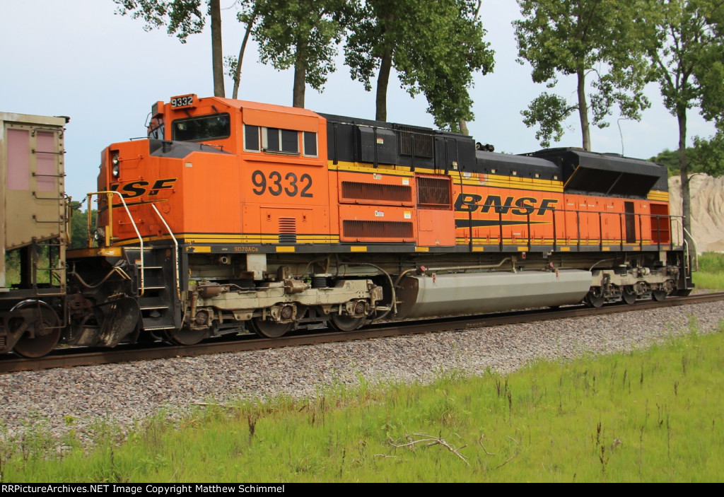 BNSF 9332 - DPU